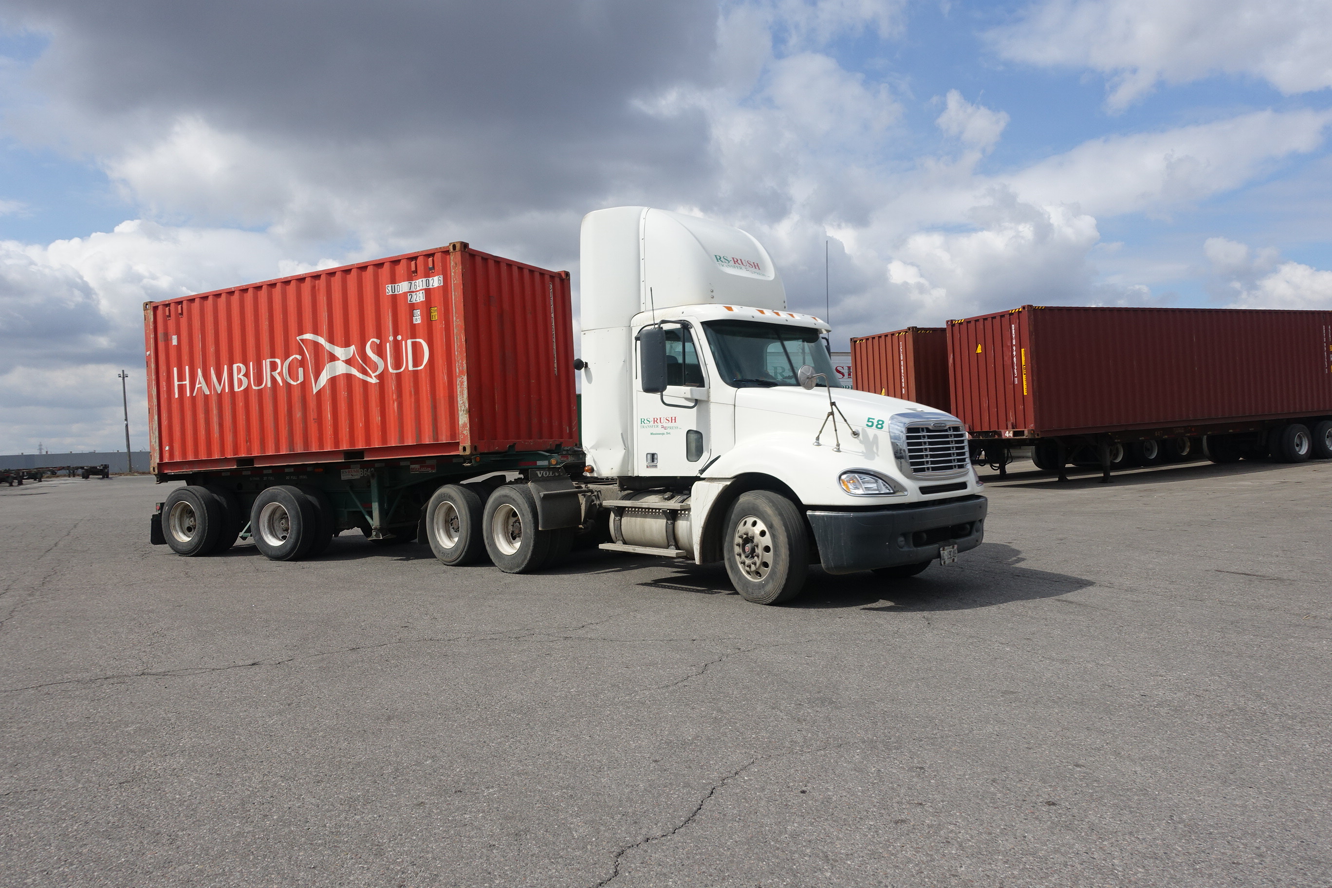 RS-Rush Transfer Express Inc | Leading Trucking company in Canada